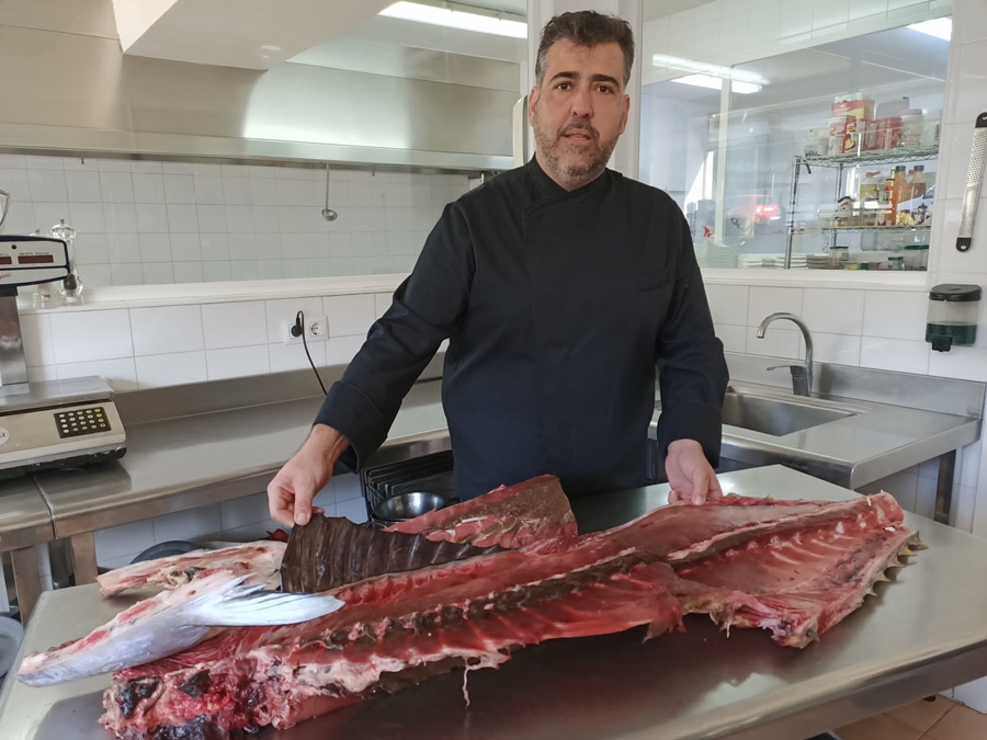 Explora los sabores del Mediterráneo con la fusión entre atún y níspero ...